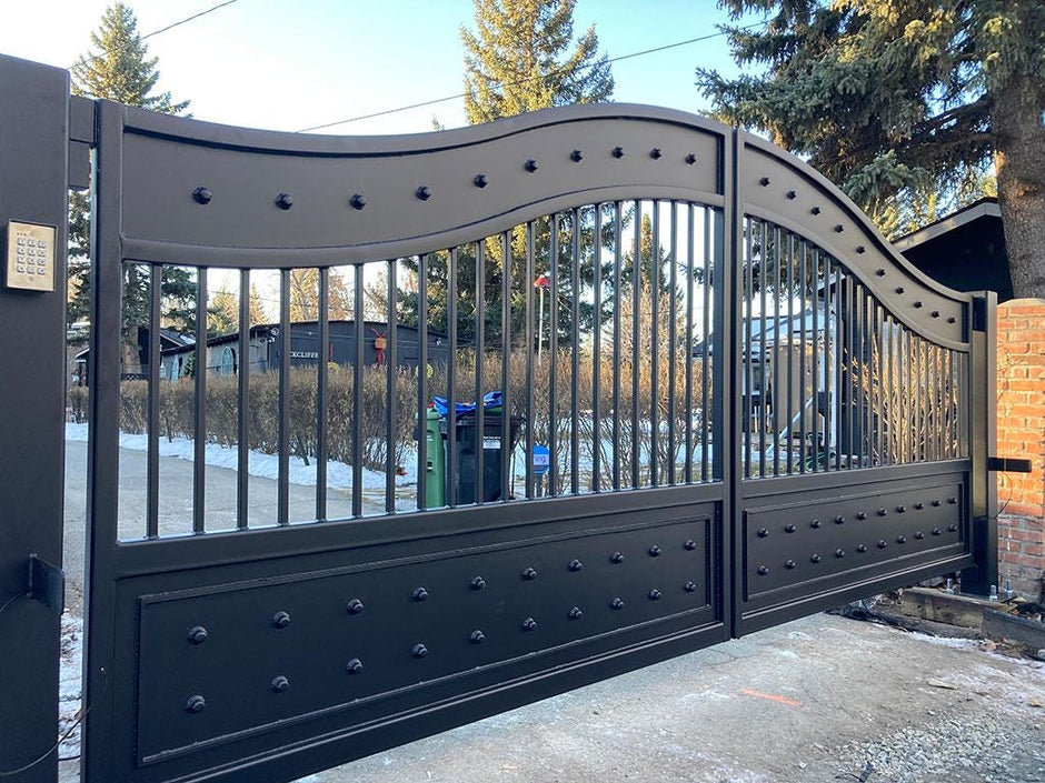 Custom Modern Metals Gates & Fire Pit – Metals Farm