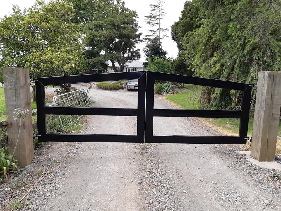 Sample Farm Metal Driveway Gate _ Entry Gate_GG-055 – Metals Farm